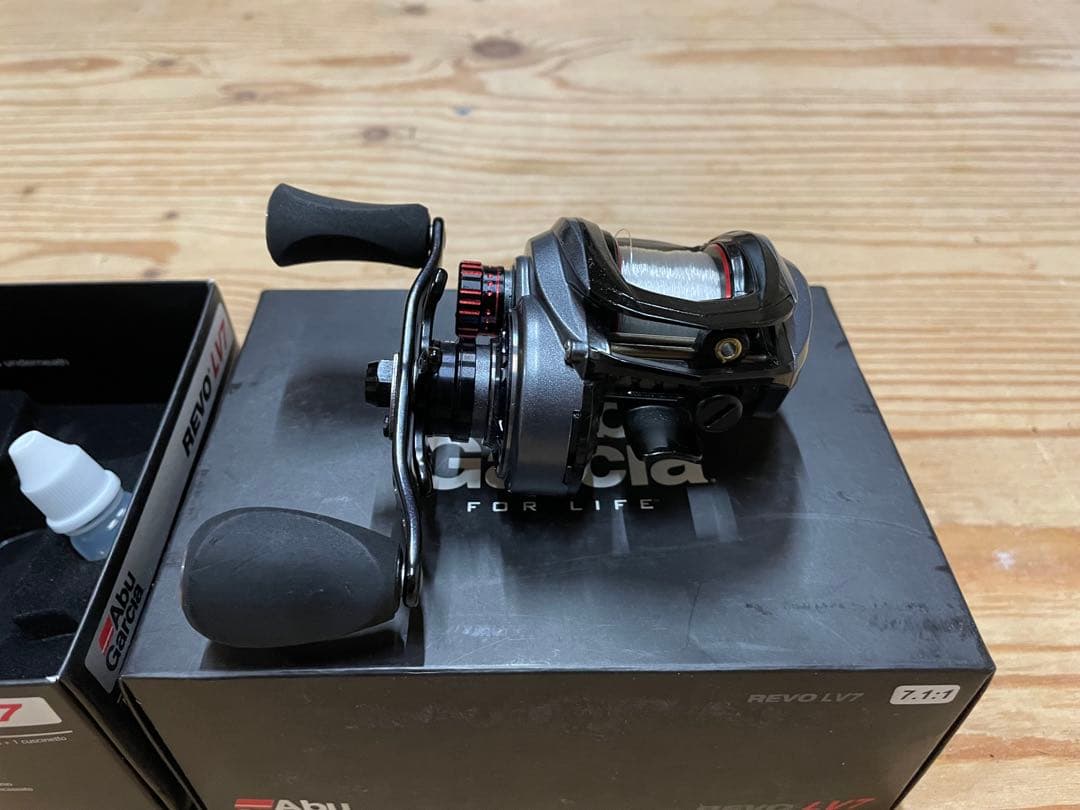 Abu Garcia REVO LV7 ベイトリール