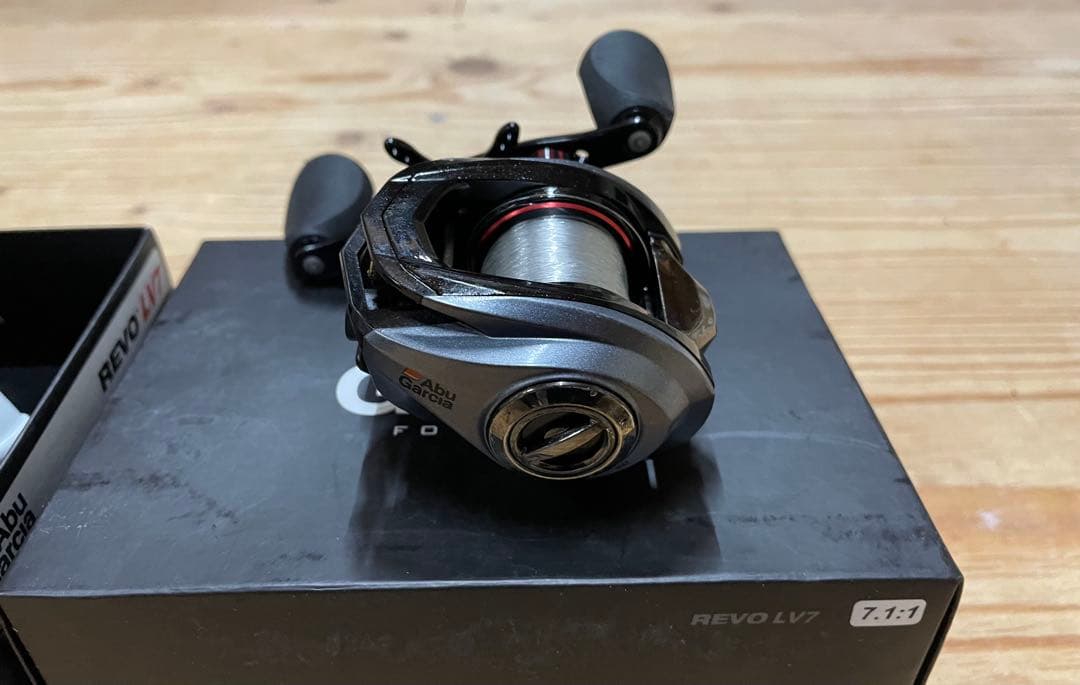 Abu Garcia REVO LV7 ベイトリール