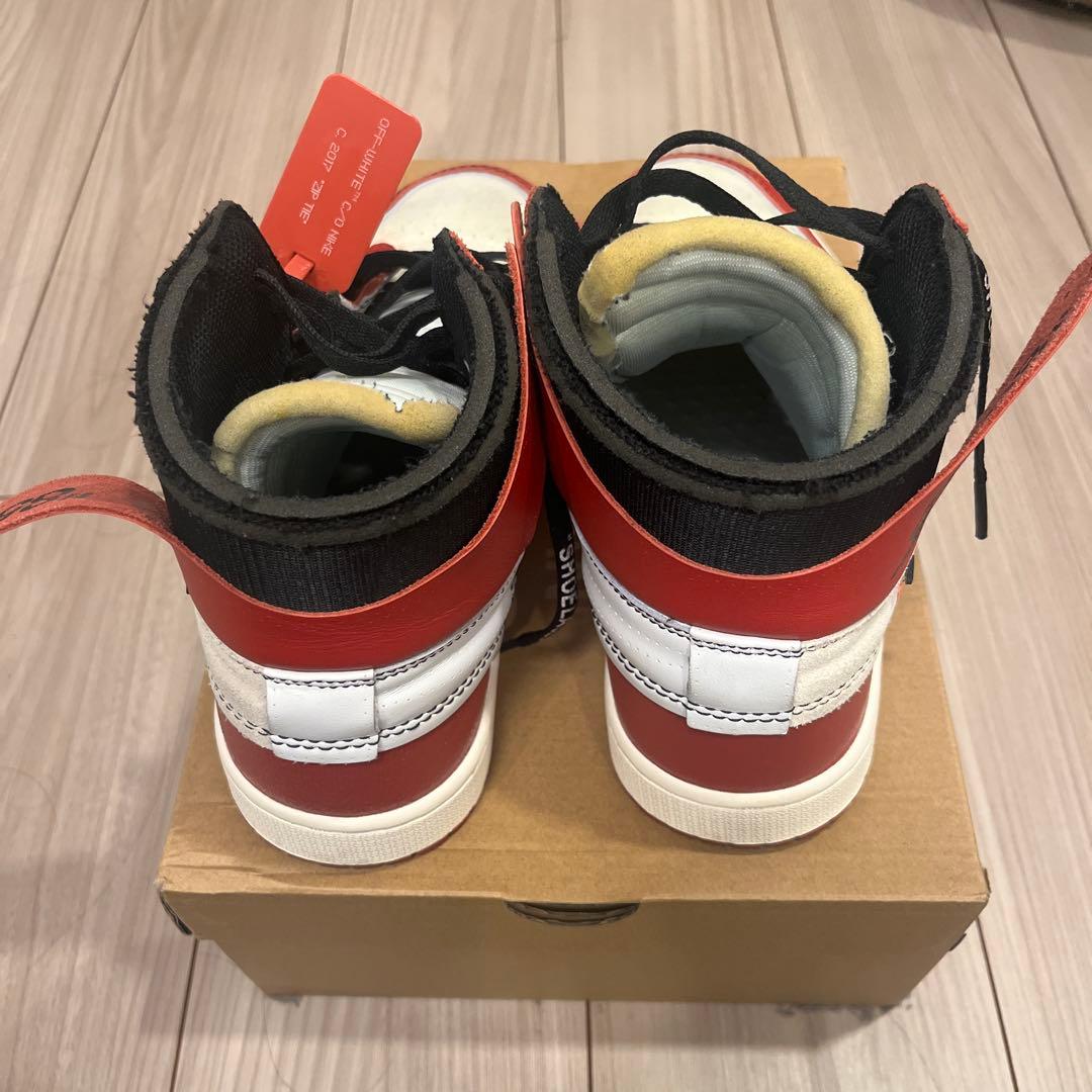 Off-White × Nike Air Jordan 1 \"Chicago\"