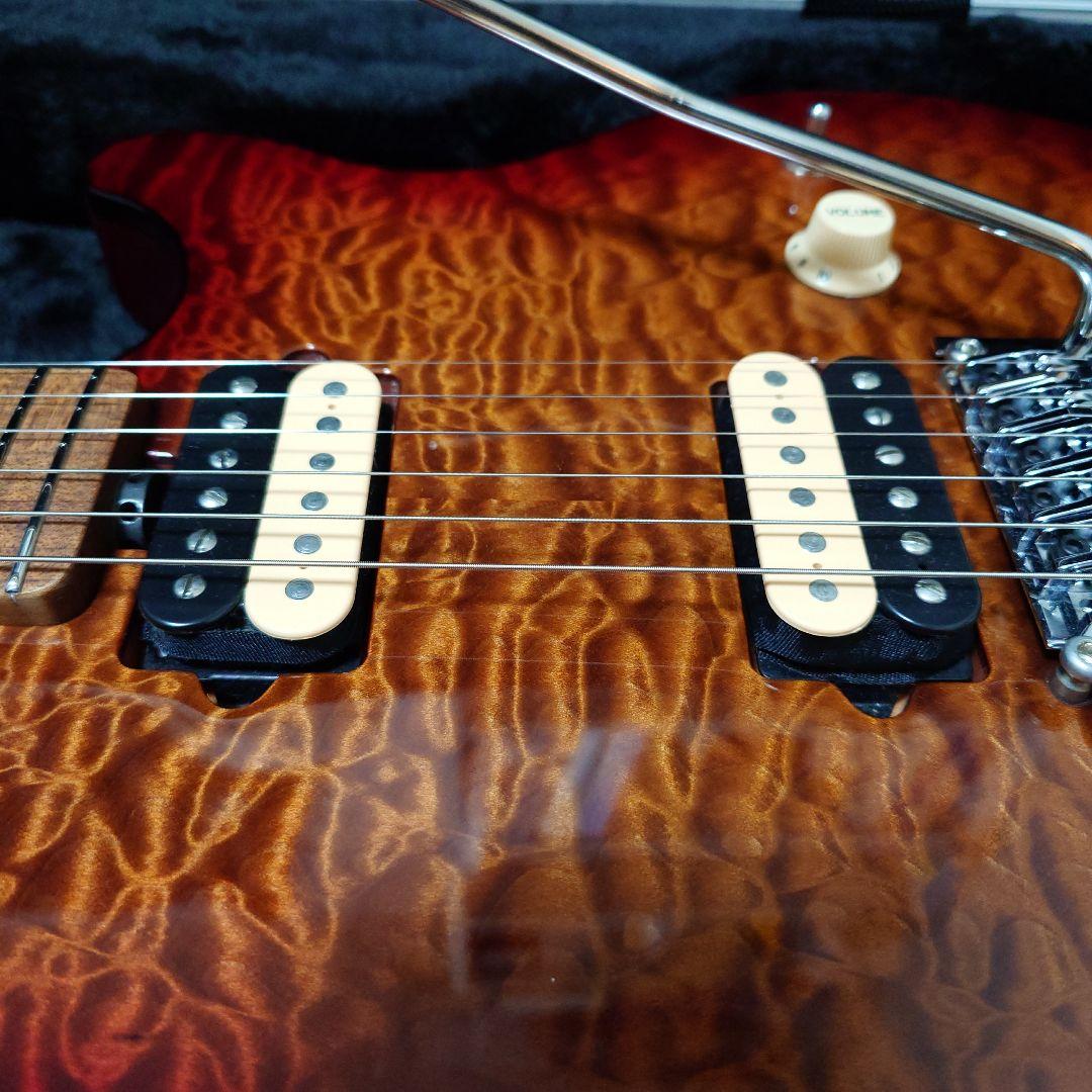 ギター MusicMan Axis Roasted Amber Quilt