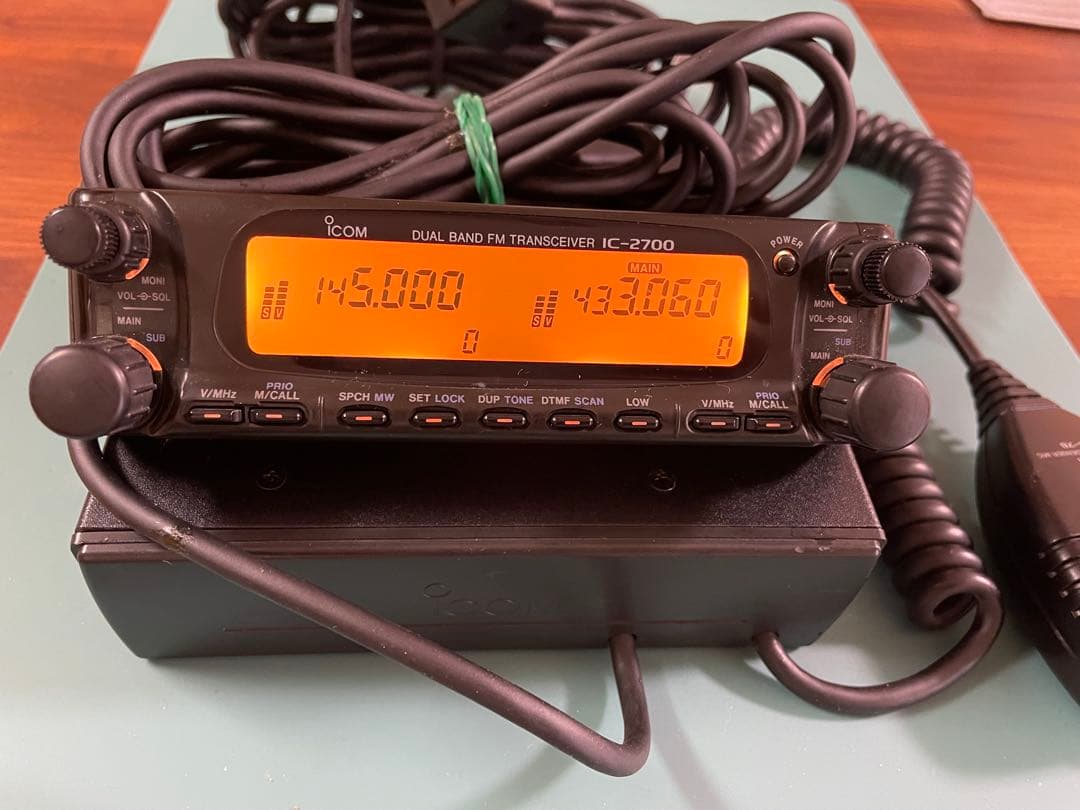 Icom IC-2700 トランシーバー