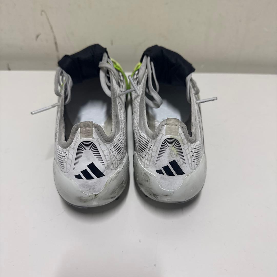 adidas Predator スパイクシューズ