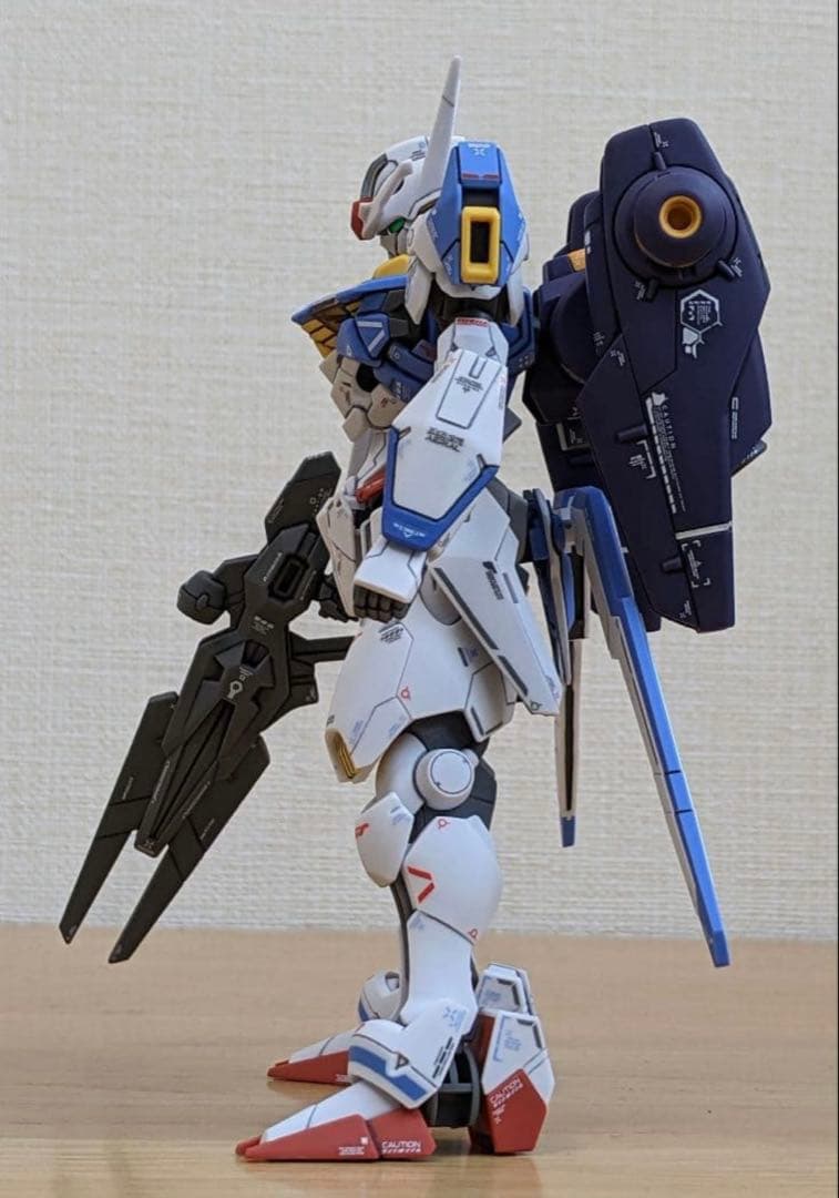 ガンプラ　完成品　1/144　HG　ガンダムエアリアル(フライトユニット装備付)