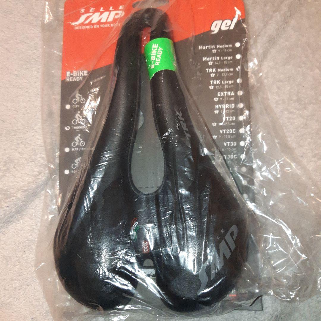 【最安値・未開封品】SELLE SMPサドルTRK MEDIUM GELブラック