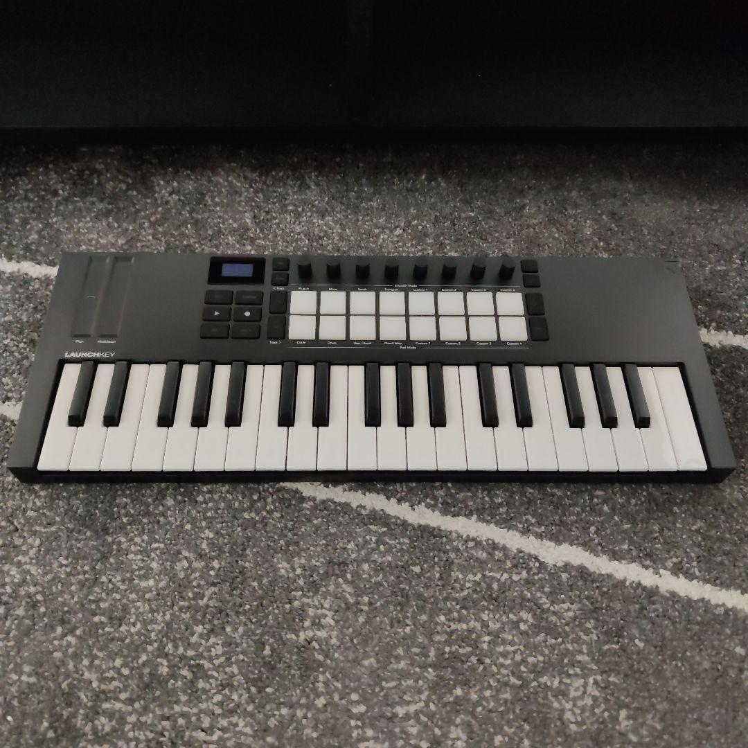 Novation Launchkey MINI 37 MK4 MIDIキーボード