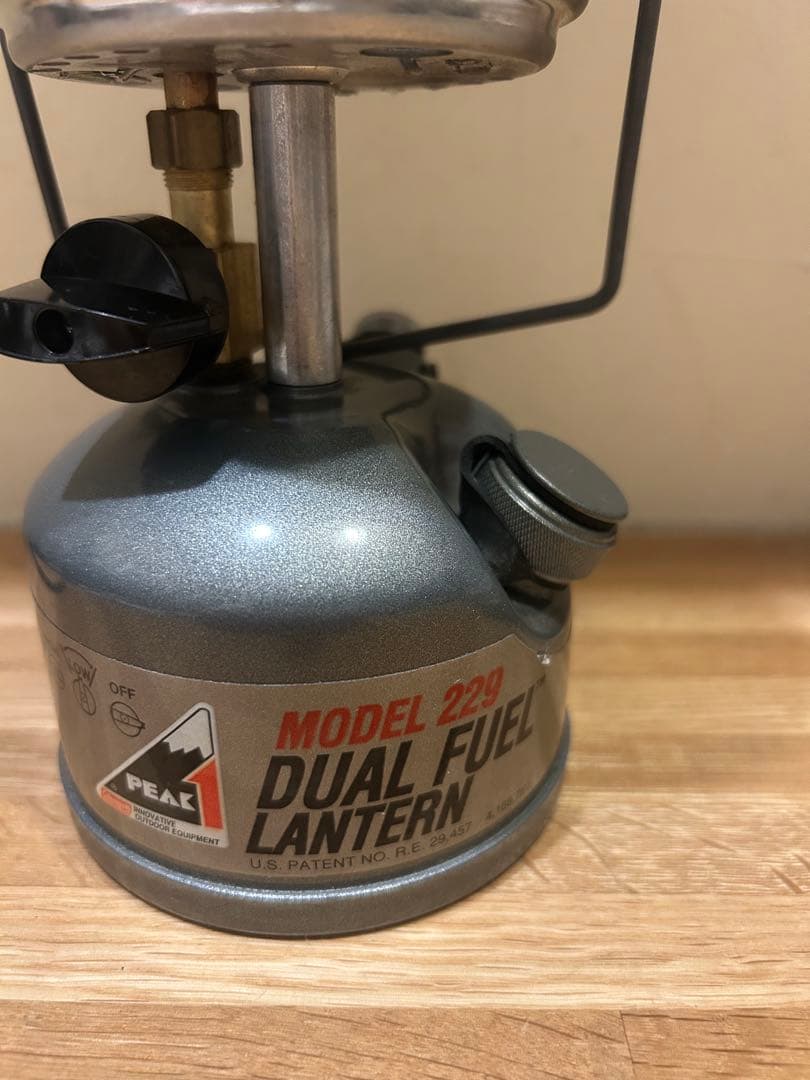 ランタンColeman Peak 229 Dual Fuel Lantern