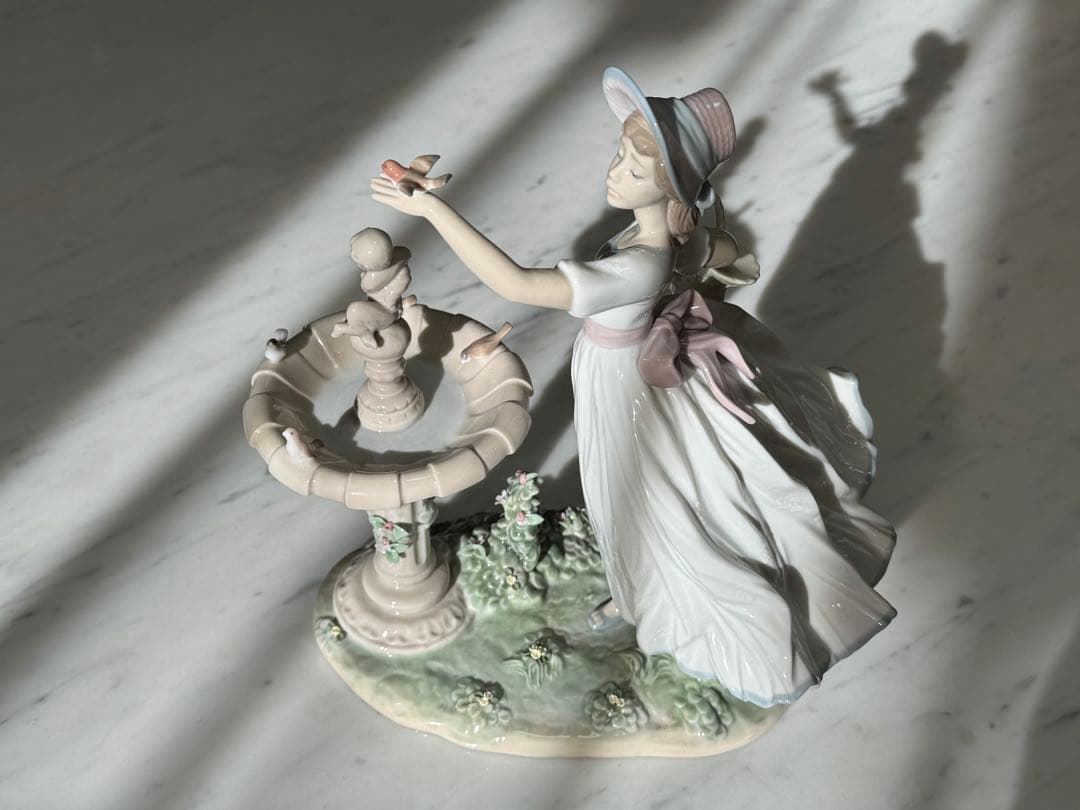 リヤドロ　LLADRO 春を告げる小鳥たち