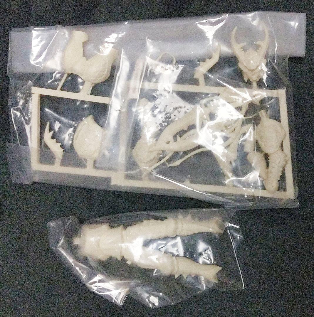 鉄虎竜 モンスターハンター ロワーガ装備 可動ガレージキット 双曲剣ロワーガ