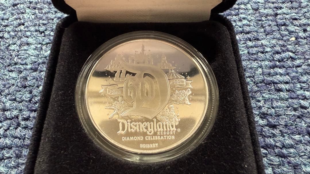 60th Disneyland Diamond Celebrationメダル