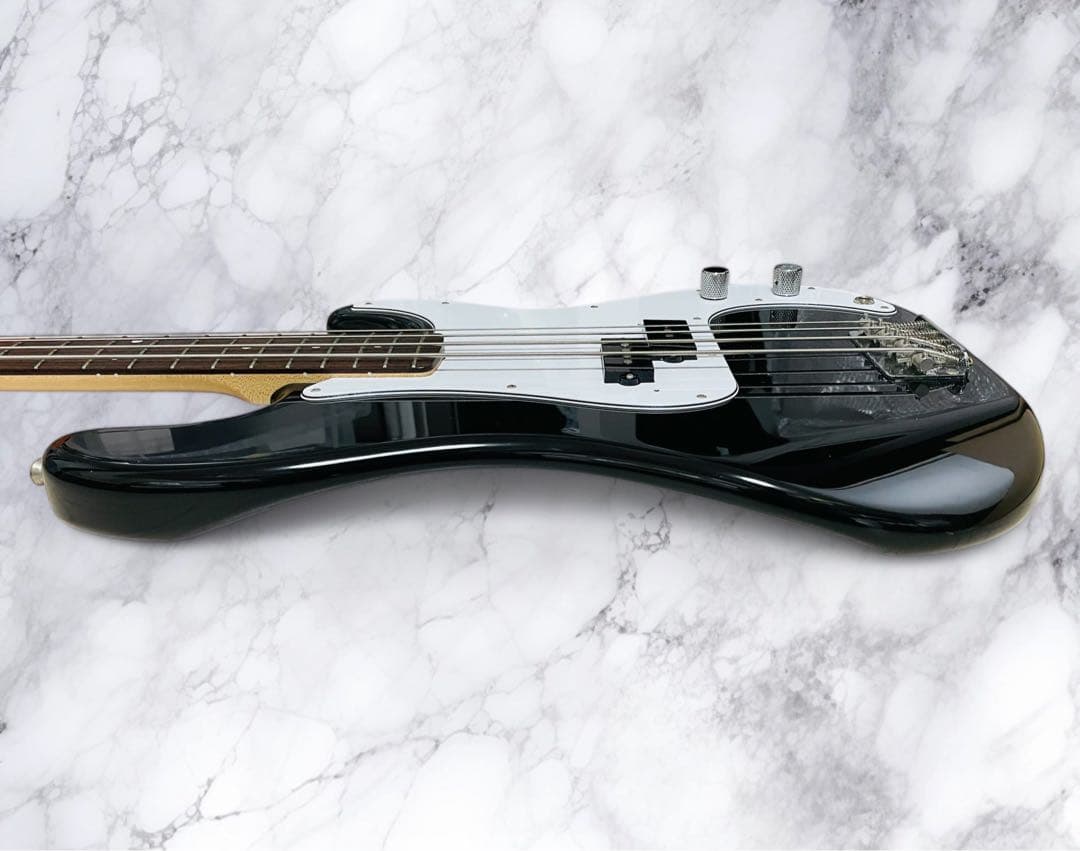 (美品) Fender Japan Precision Bass ブラック色