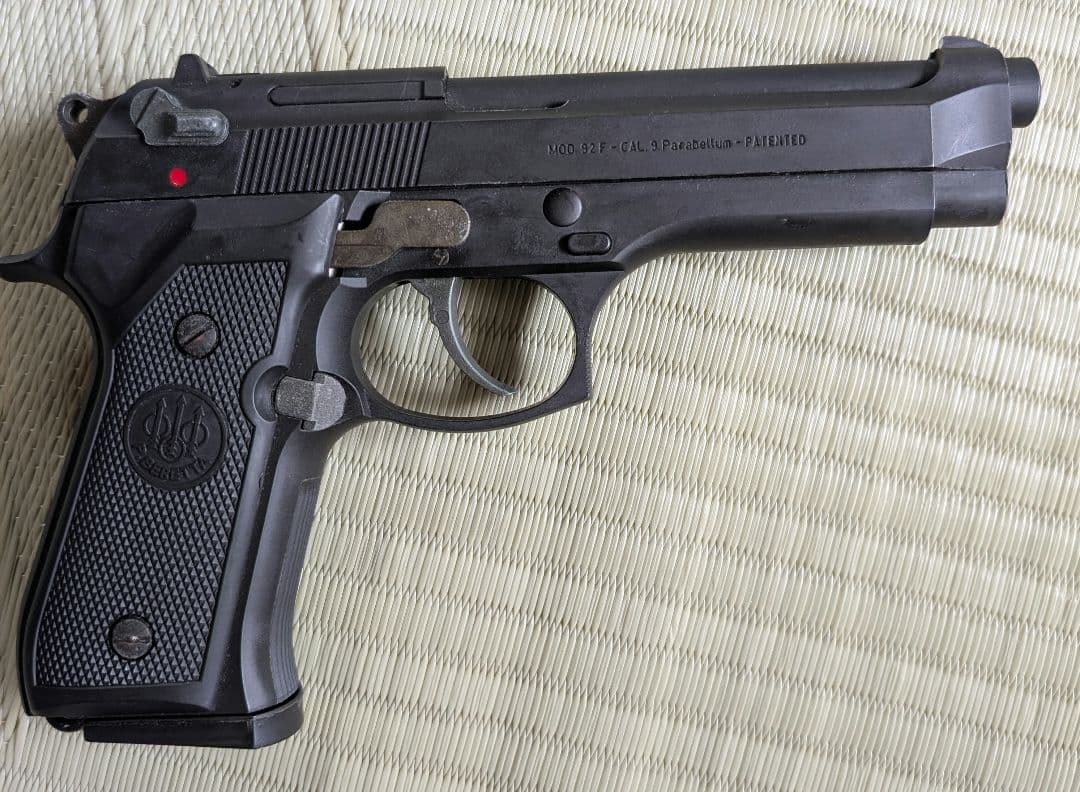 BERETTA M92F エアトイガン ガスタイプ