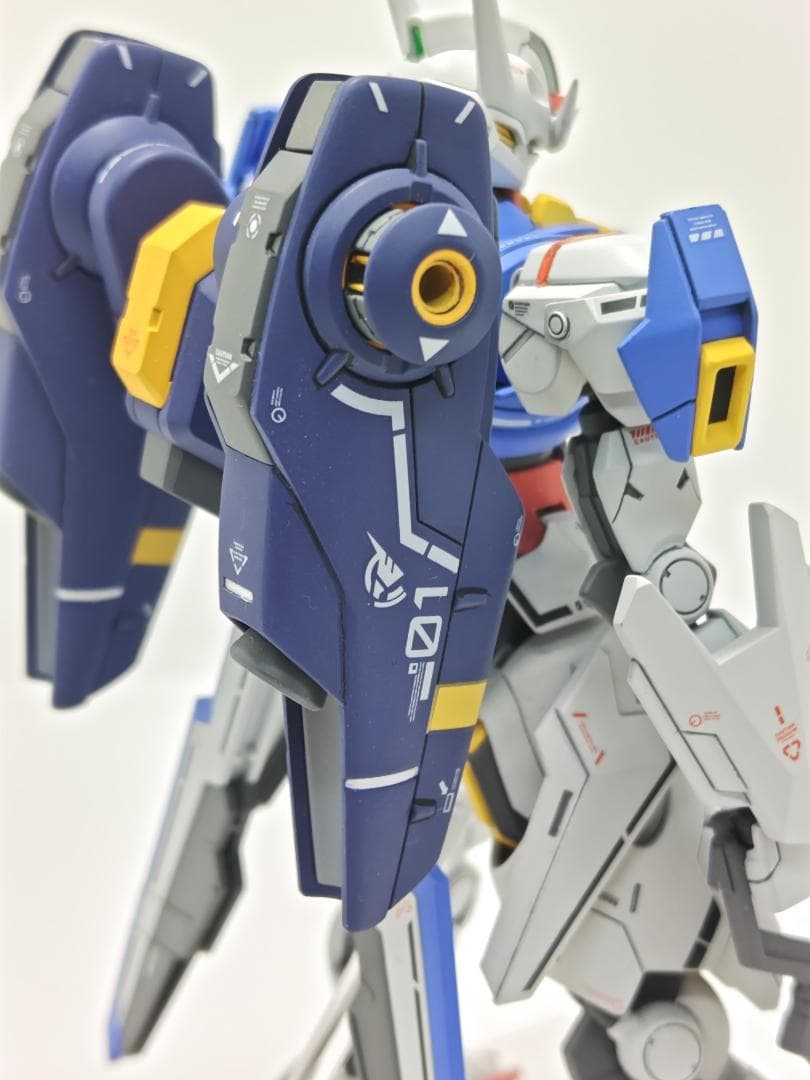 ガンプラ　HGガンダムエアリアル（フライトユニット付）　完成品