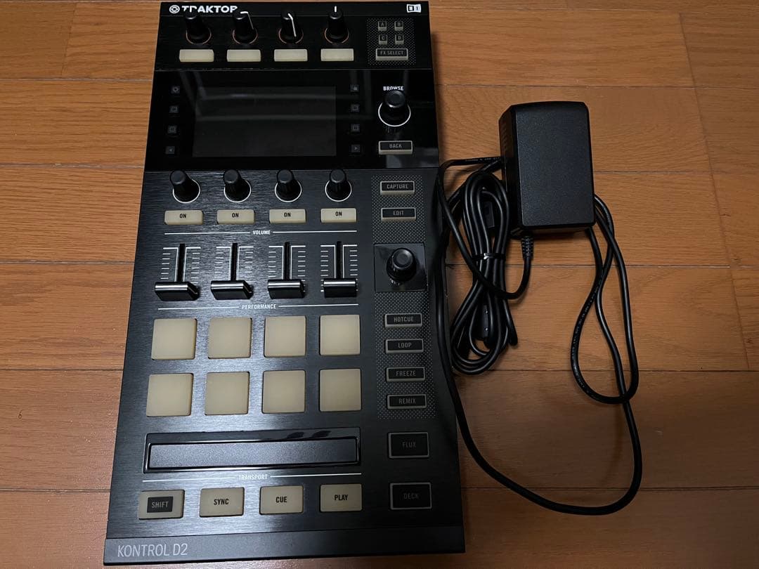 TRAKTOR KONTROL D2 DJコントローラー