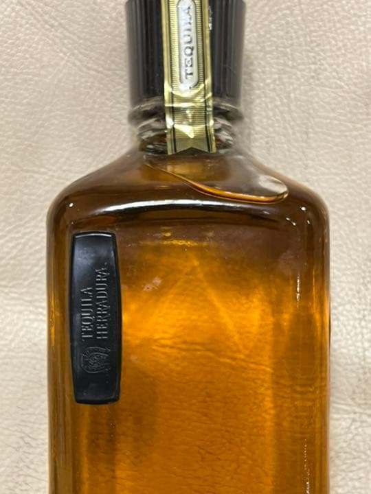 テキーラ　エラドゥーラ　アネホ　40% HERRADURA ANEJO 未開封