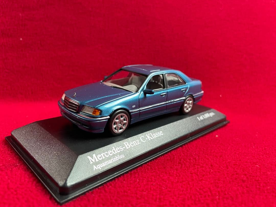 ミニチャンプス　メルセデスベンツ  Cクラス ) 1/43 ブルー　1997