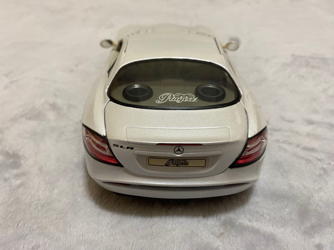 ミニカー Maisto Mercedes-Benz SLR McLaren 1/18