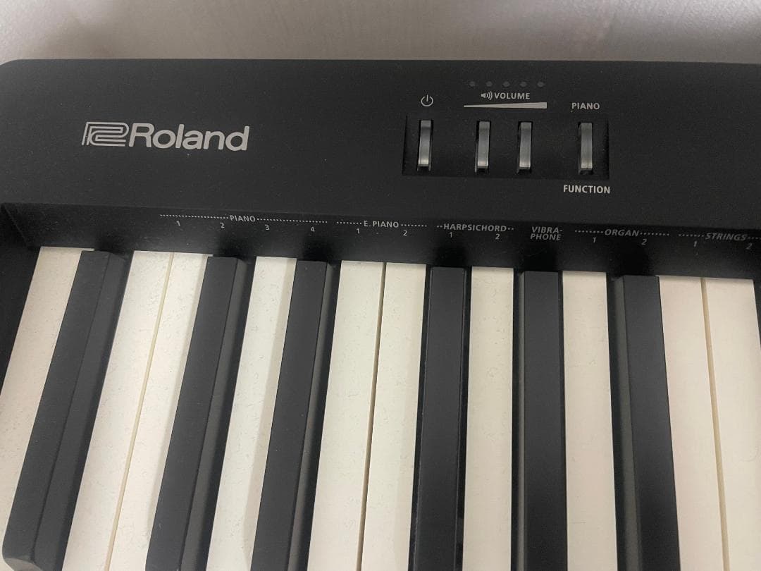2020年式Roland FP-10 ソフトケースとスタンド付88鍵 電子ピアノ