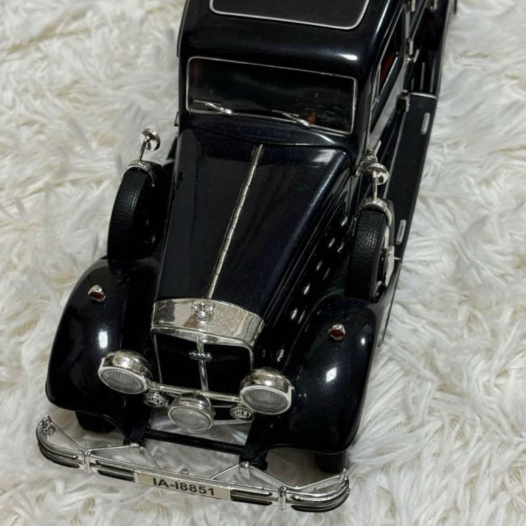 自動車模型 アメリカン HORCH 851 Pullman 1935 1/18