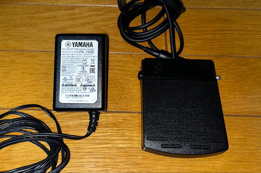 【動作確認済み】YAMAHA p125 88鍵 譜面台、ペダル、教科書付き