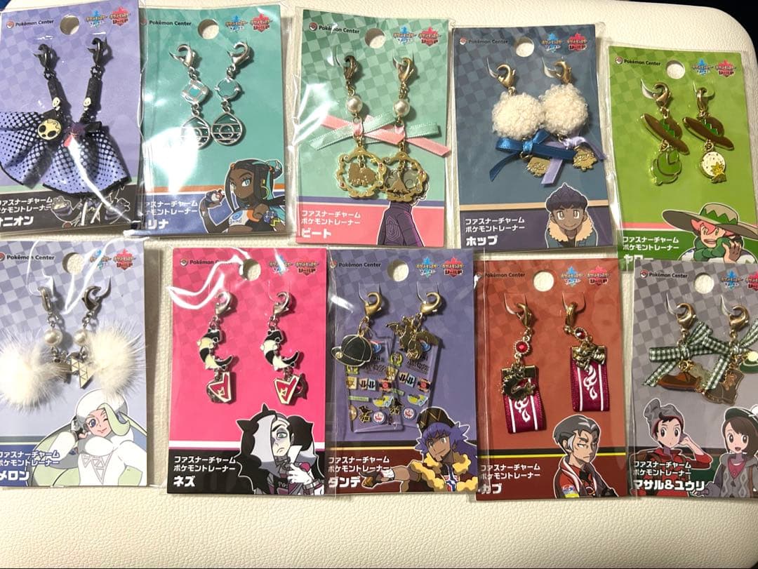 ポケモンセンター　ファスナーチャーム　ポケモントレーナーソード&シールド　セット