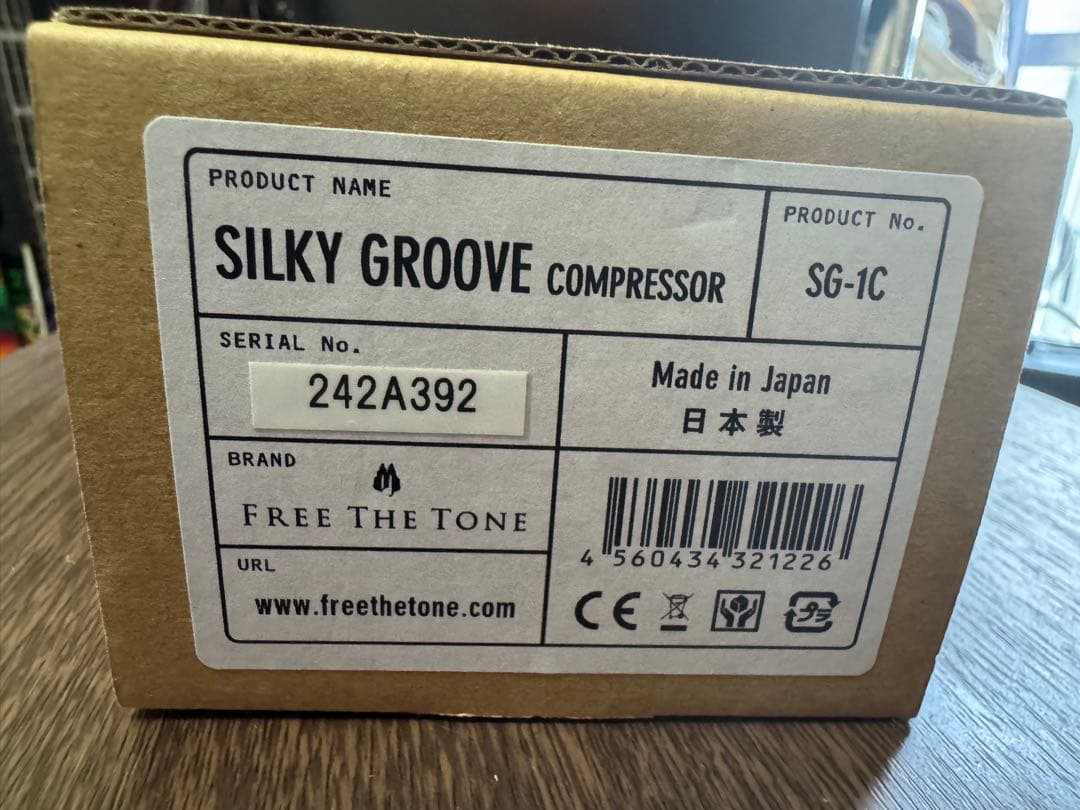 ギター FREE THE TONE SG-1C SILKY GROOVE COMP.