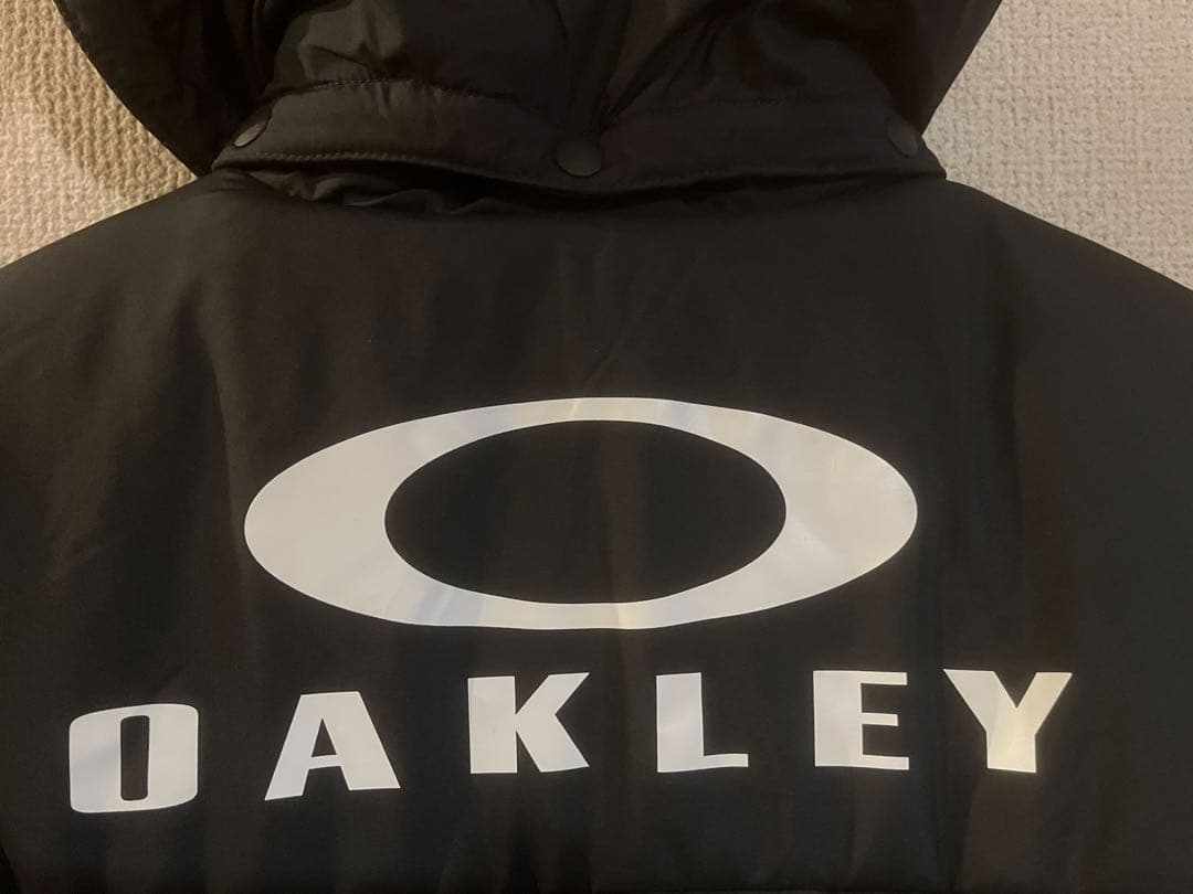 ☆美品☆ オークリー　ベンチコート　140センチ　ブラック