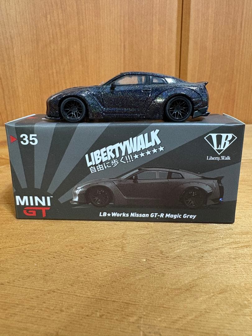 ミニカー MINI GT LBWR GT-R R35 No.35