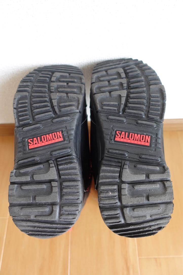 SALOMON 女性用スノーボードブーツ