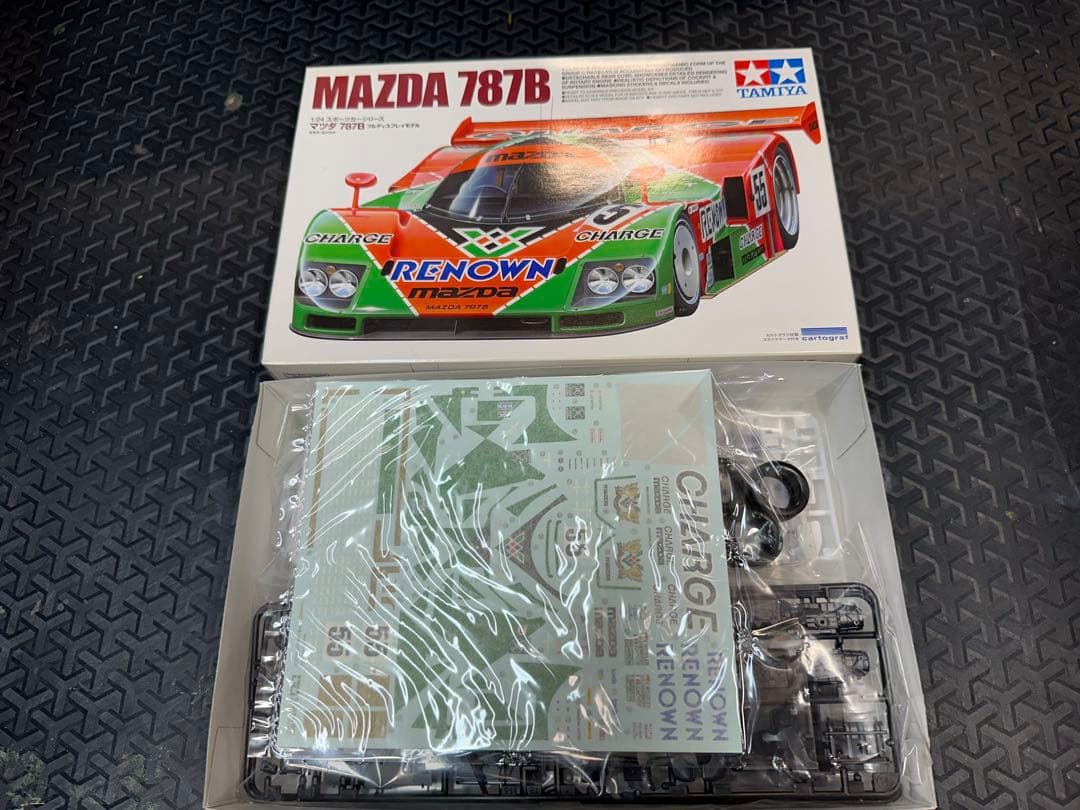 タミヤ Mazda 787B 1/24(カルトグラフ) + スタジオ27製3枚付