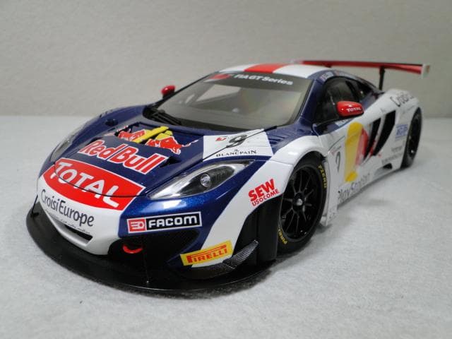 オートアート　1/18　マクラーレン12C-GT3　FIA-GT　アンテナ欠品