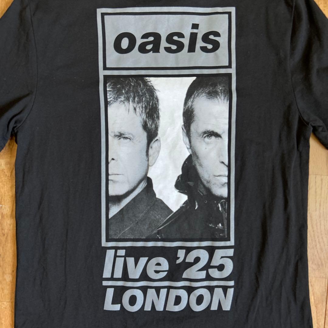 【8/2ロンドン公演日付入り】Oasis ライブTシャツ