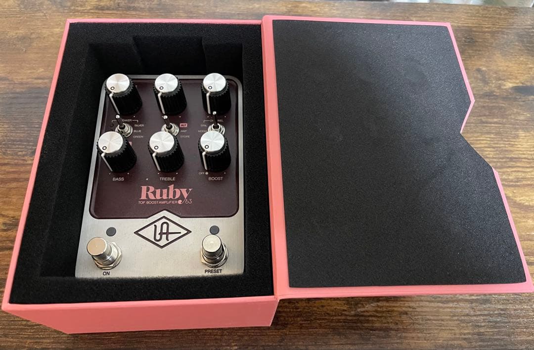 ギター UNIVERSAL AUDIO UAFX RUBY