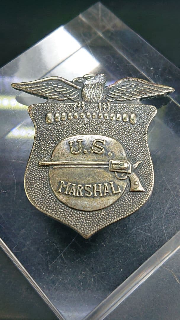 7.極希少【米、連邦保安官局 U.S.Marshals[USMS]】旧バッジ