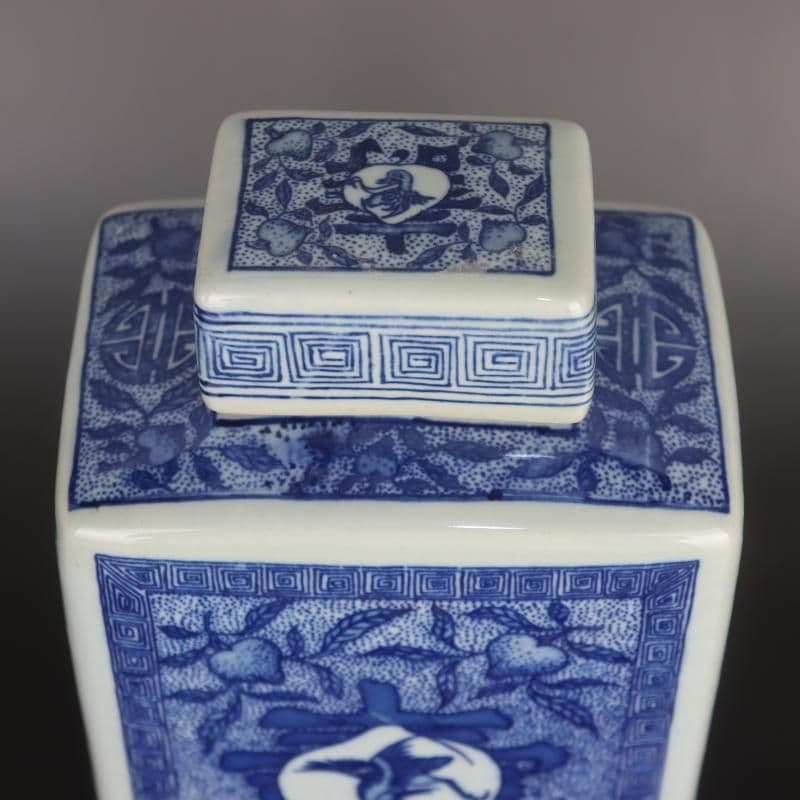 青鶴寿紋四角い茶筒  景徳鎮 陶磁器 装飾品 現代工芸品 美術品 置物