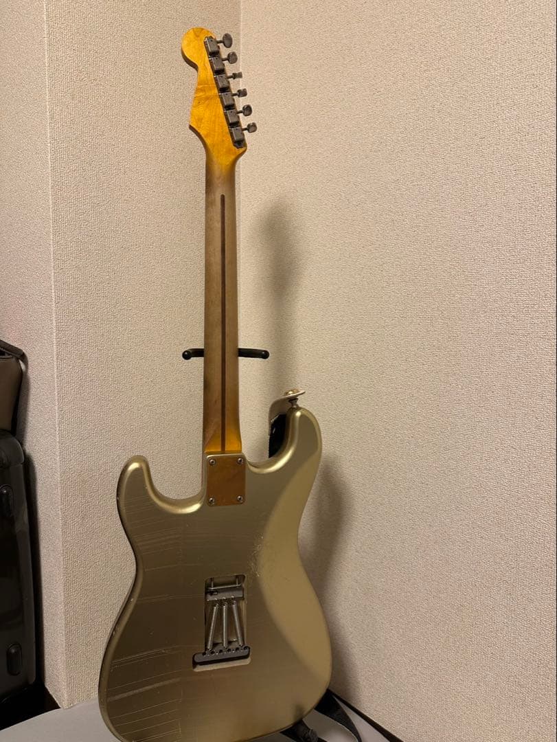 Fender ストラトタイプ MJT