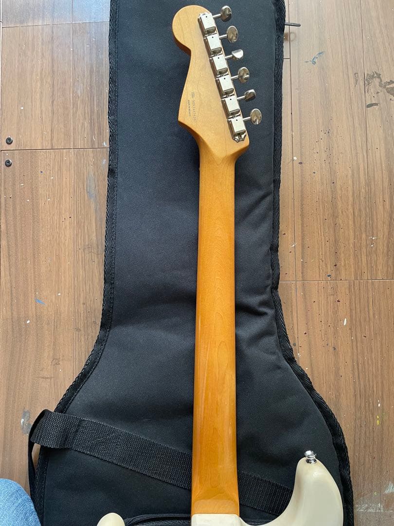 Fender Mex コンポーネント　オリンピックホワイト