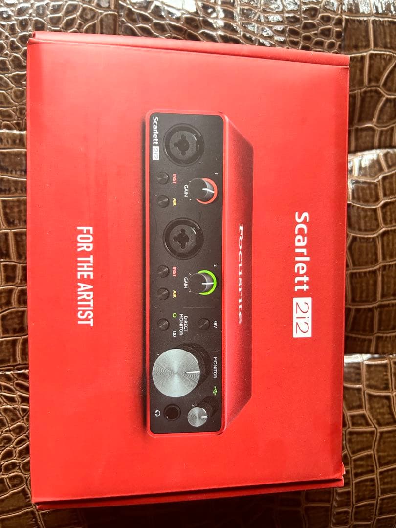 FOCUSRITE Scarlett 2i2 (gen. 3) 付属品有り