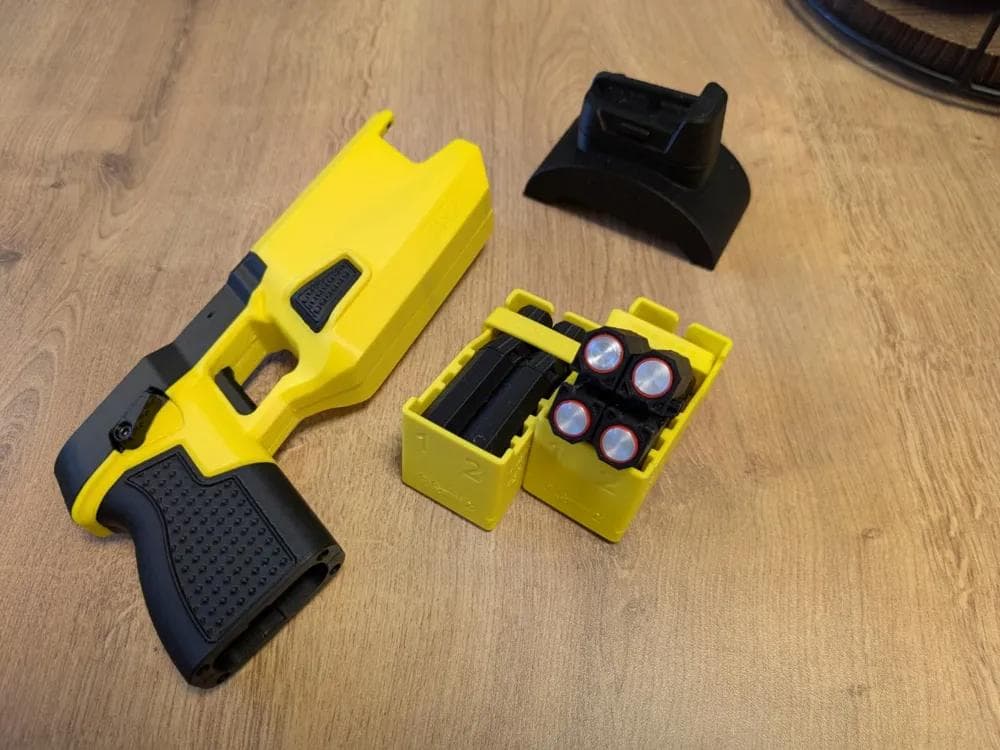 3Dプリンター製 TASER7 テーザーガン LE装備