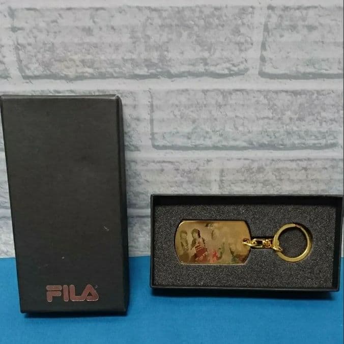 東方神起 韓国 FILA キャンペーン当選品 ゴールドフォトキーホルダー