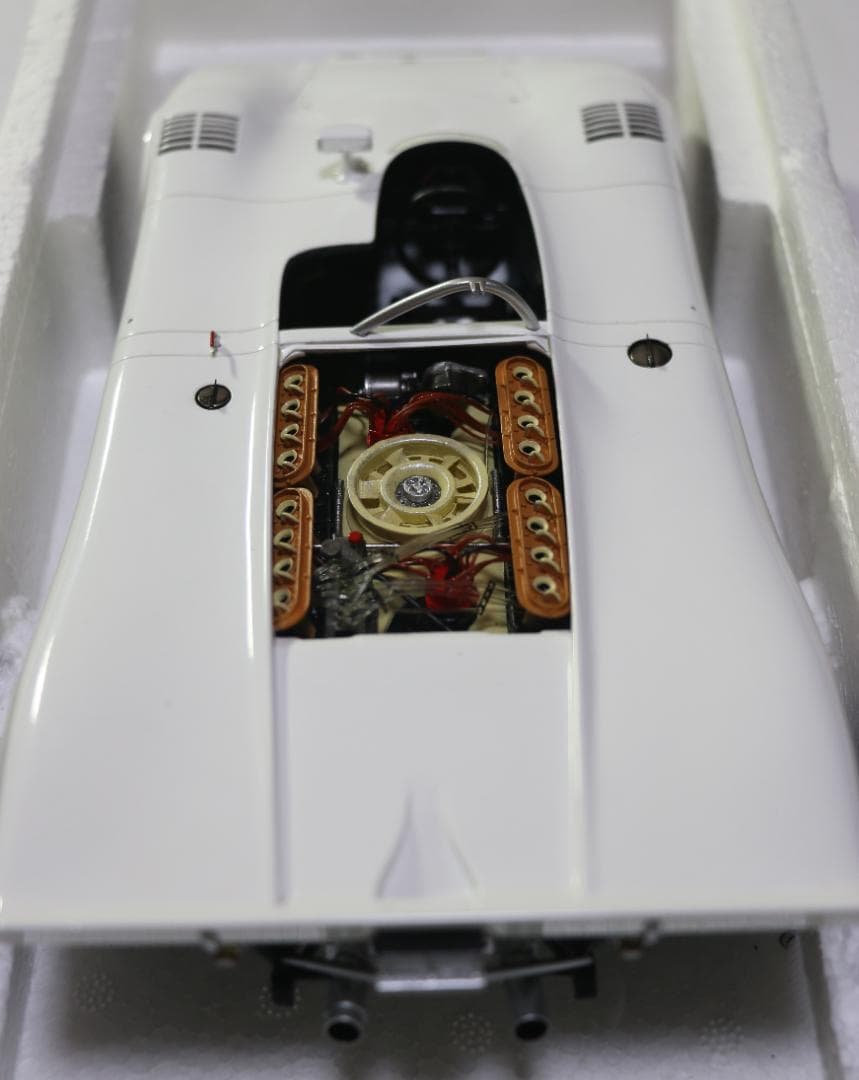 ＴＳＭモデル製 　ポルシェ９１７PA スパイダーモデル　1/18 　中古品