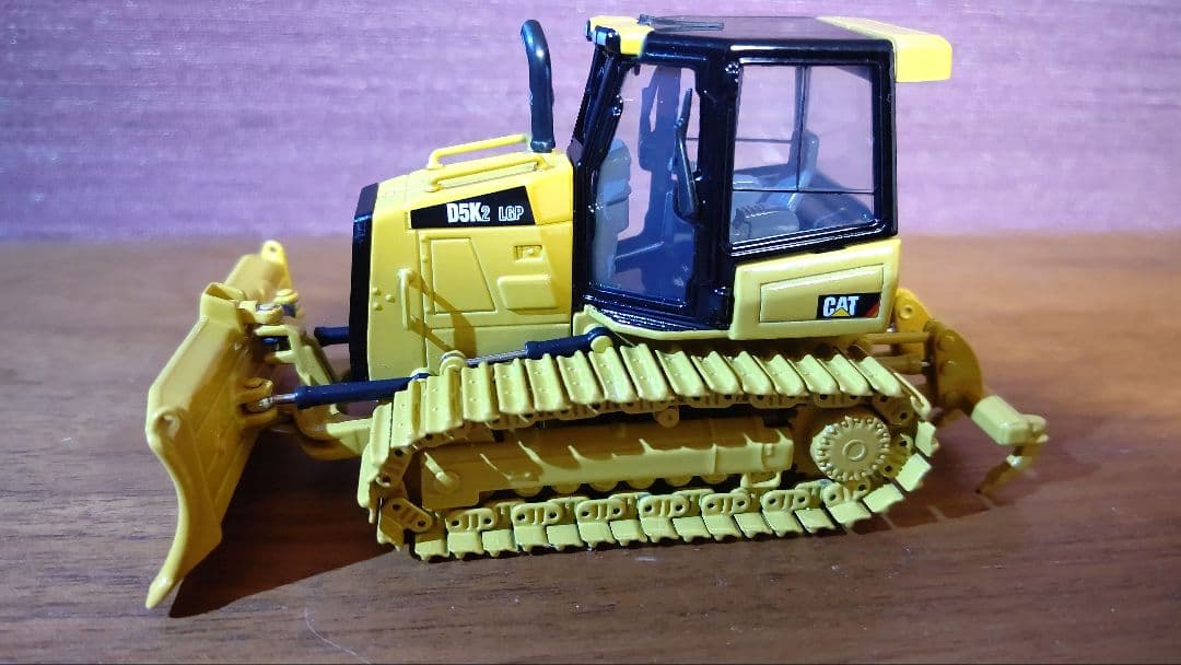 ノースコット　CAT D5K2 LGP　1/50　ブルドーザ　トラクタ