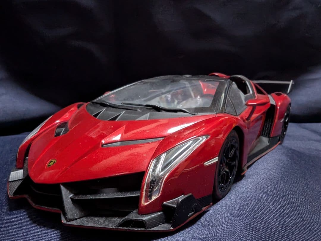 京商　1/18ミニカーLamborghini Veneno レッド