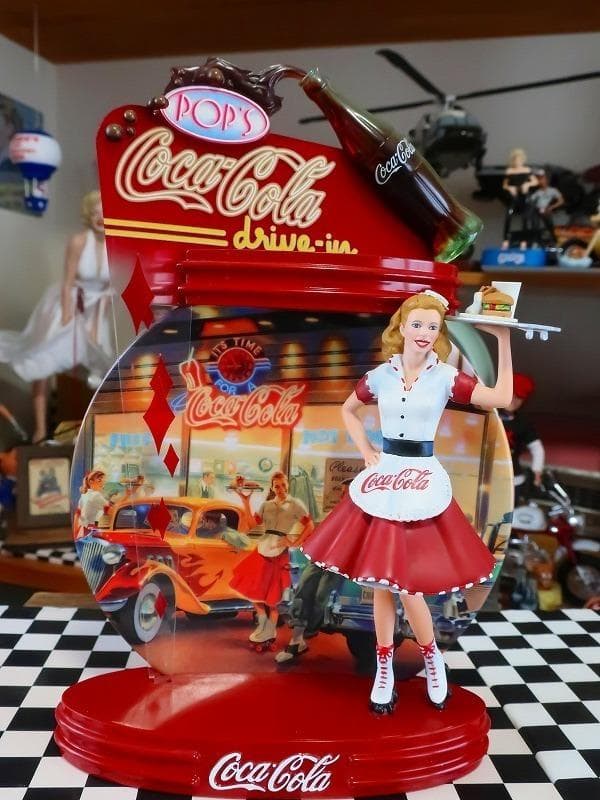 コカコーラ・1950s ウェートレス フィギュア・ダイナー＆ プレート,限定生産