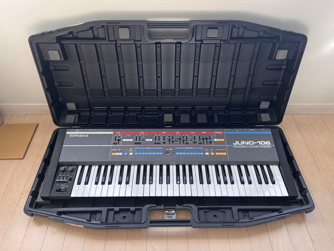 Roland Juno-106 Juno106 オリジナルケース付き　ジャンク品