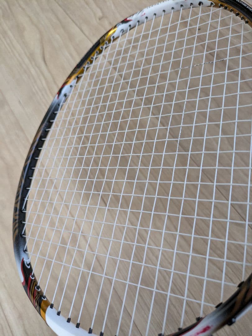 YONEX　VOLTRIC80