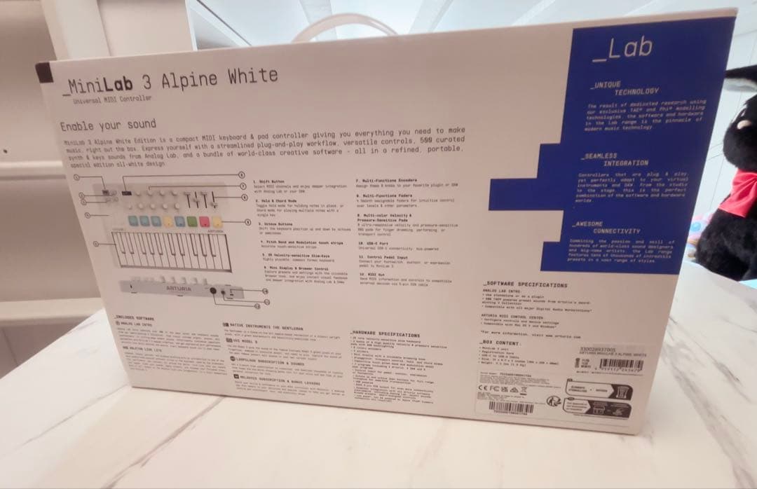 アートリア MiniLab3 Alpine White MIDIキーボード