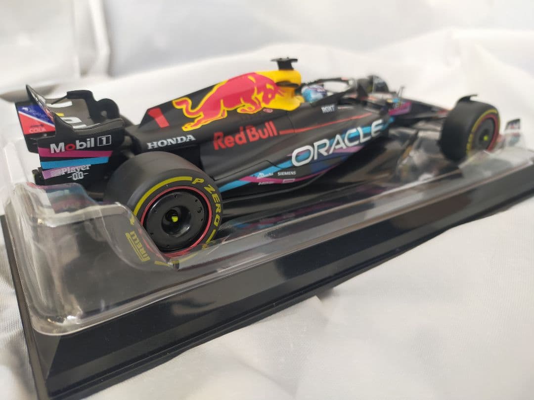 【中古】1/24 F1 ミニカー レッドブル RB19マイアミGP
