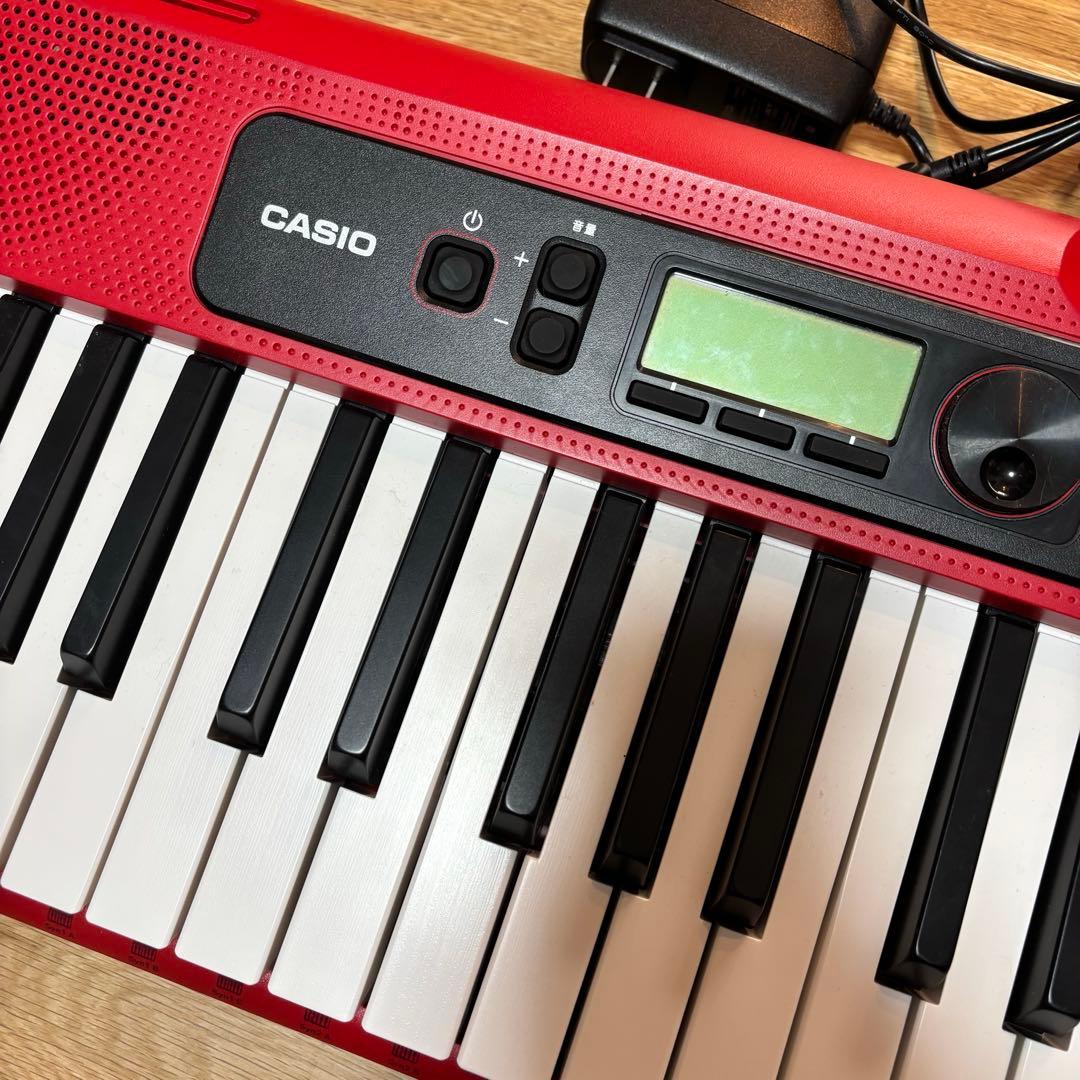 カシオ カシオトーン　Casiotone CT-S200 RED 赤