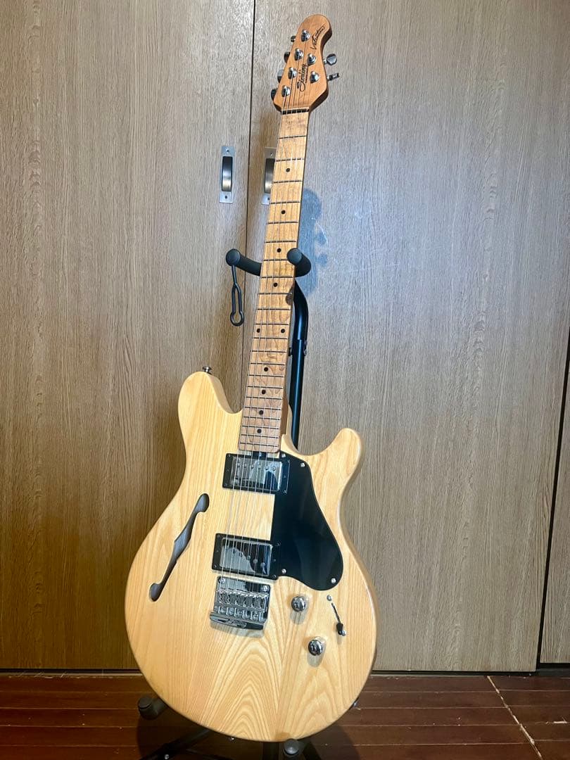 Musicman JV60C エレキギター
