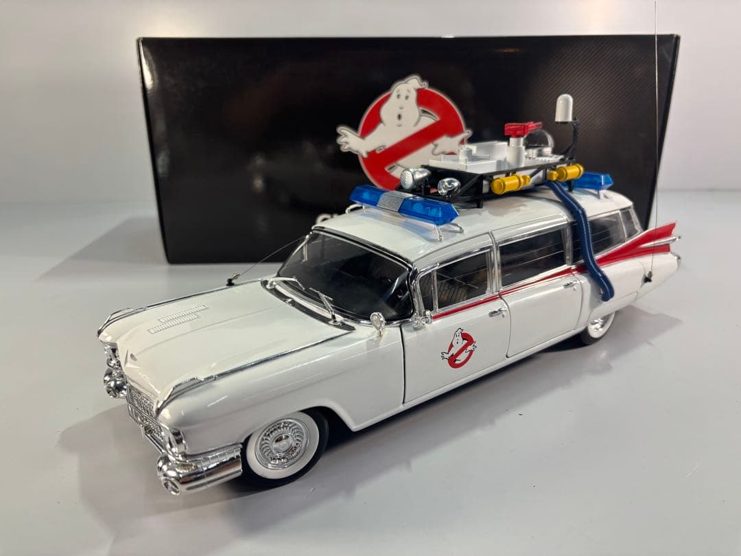 Hot Wheels Ecto-1 ゴーストバスターズ ミニカー 1/18